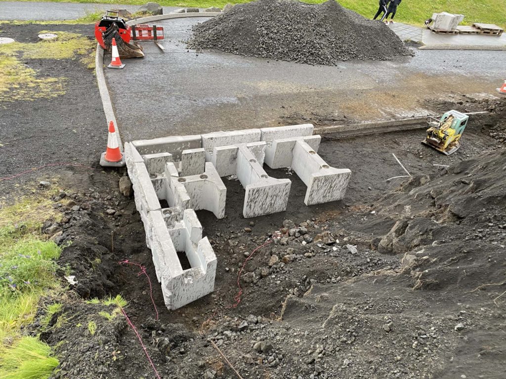 MagnumStone Retaining Wall Extenders - Sanderson Concrete